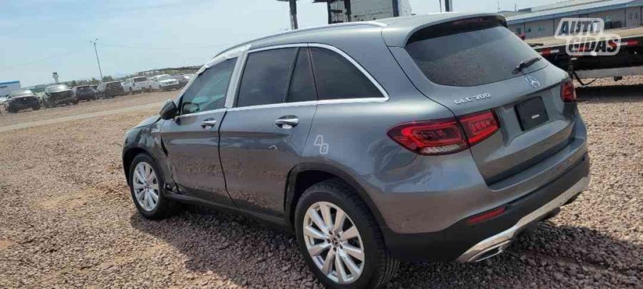 Pelēks Mercedes-Benz GLC 300 2021 Tauragė, ar dzinēja tilpumu 2.00 L un nobraukumu 123 tūkst. km par 14750 €, foto 7 vietnē AUTOMOTO.COM.LV