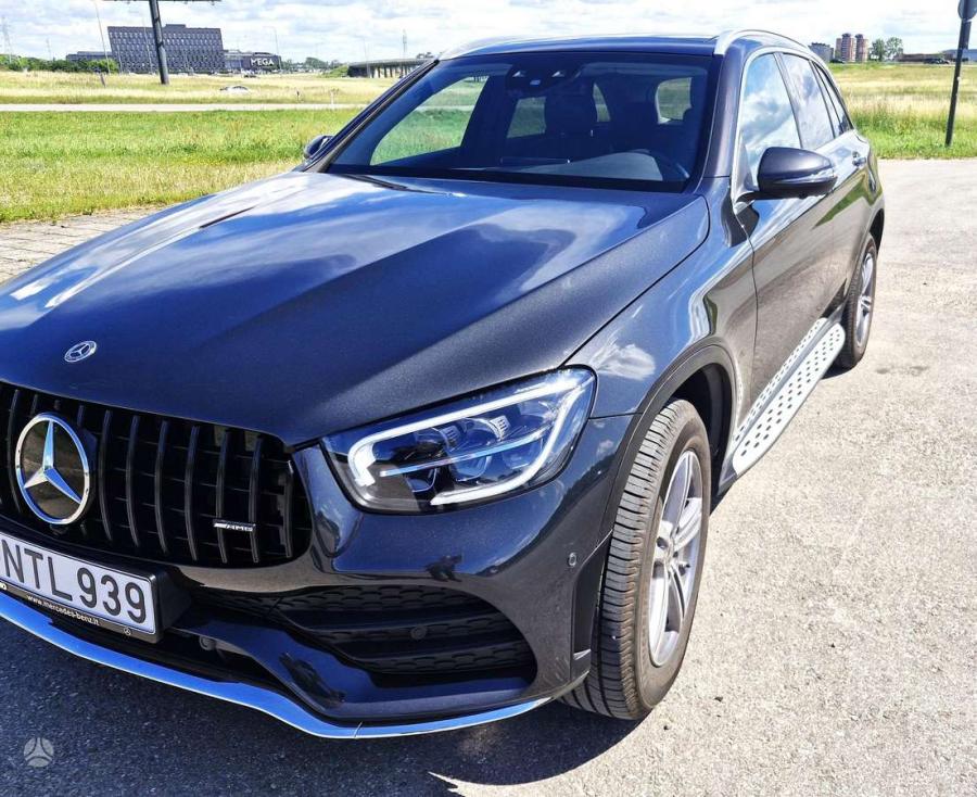 Pelēks Mercedes-Benz GLC 300 2021 Kauņa, ar dzinēja tilpumu 1.99 L un nobraukumu 92 tūkst. km par 29500 €, foto 3 vietnē AUTOMOTO.COM.LV