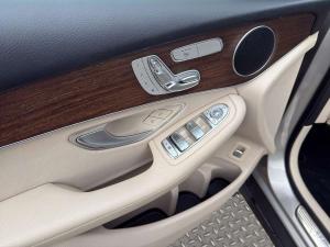 Grey Mercedes-Benz GLC 300 2021 in Kaunas, with an engine capacity of 2.00 L and mileage of 50 thousand km for 34399 €, photo 15 on AUTOMOTO.COM.LV