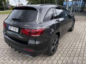 Grey Mercedes-Benz GLC 300 2021 in Cesis, with an engine capacity of 2.00 L and mileage of 93 thousand km for 33500 €, photo 5 on AUTOMOTO.COM.LV