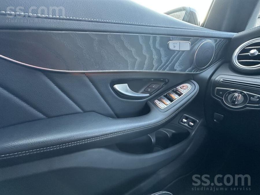 Grey Mercedes-Benz GLC 300 2021 in Cesis, with an engine capacity of 2.00 L and mileage of 93 thousand km for 33500 €, photo 8 on AUTOMOTO.COM.LV