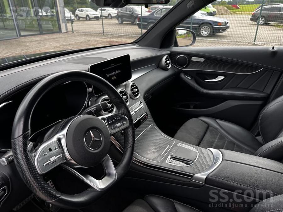 Grey Mercedes-Benz GLC 300 2021 in Cesis, with an engine capacity of 2.00 L and mileage of 93 thousand km for 33500 €, photo 10 on AUTOMOTO.COM.LV