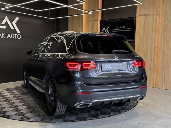Grey Mercedes-Benz GLC 300 2021 in Kaunas, with an engine capacity of 1.99 L and mileage of 157 thousand km for 30990 €, photo 9 on AUTOMOTO.COM.LV