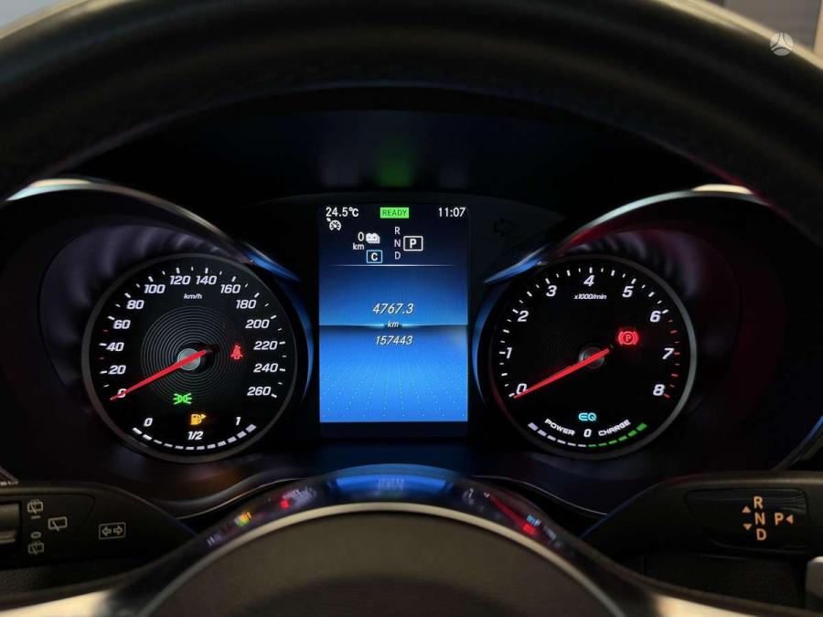 Серый Мерседес GLC 300 2021 в Каунас, объемом двигателя 1.99 л и пробегом 157 тыс. км за 30990 €, фото 30 на AUTOMOTO.COM.LV