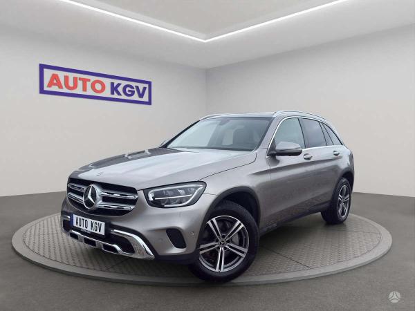 Mercedes-Benz GLC 300 2021 Kauņa vietnē Pelēks Mercedes-Benz GLC 300 2021 Kauņa, ar dzinēja tilpumu 2.00 L un nobraukumu 50 tūkst. km par 34399 €, foto 1 vietnē AUTOMOTO.COM.LV