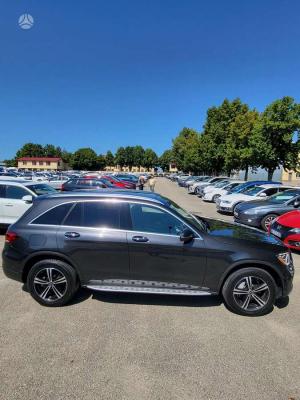 Grey Mercedes-Benz GLC 300 2021 in Silale, with an engine capacity of 2.00 L and mileage of 89 thousand km for 27500 €, photo 7 on AUTOMOTO.COM.LV