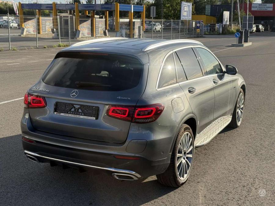 Pelēks Mercedes-Benz GLC 300 2021 Panevēža, ar dzinēja tilpumu 1.95 L un nobraukumu 119 tūkst. km par 26900 €, foto 11 vietnē AUTOMOTO.COM.LV