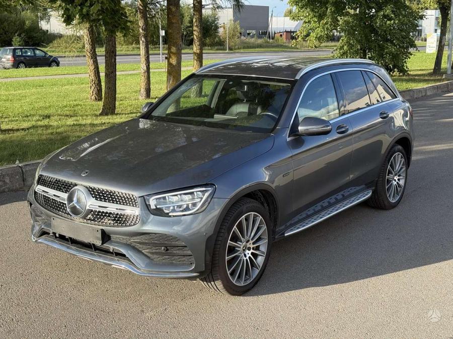Pelēks Mercedes-Benz GLC 300 2021 Panevēža, ar dzinēja tilpumu 1.95 L un nobraukumu 119 tūkst. km par 26900 €, foto 16 vietnē AUTOMOTO.COM.LV