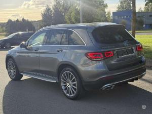 Pelēks Mercedes-Benz GLC 300 2021 Panevēža, ar dzinēja tilpumu 1.95 L un nobraukumu 119 tūkst. km par 26900 €, foto 17 vietnē AUTOMOTO.COM.LV