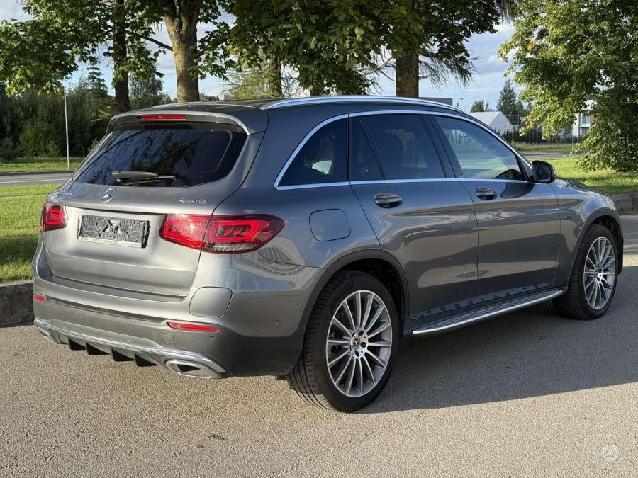 Pelēks Mercedes-Benz GLC 300 2021 Panevēža, ar dzinēja tilpumu 1.95 L un nobraukumu 119 tūkst. km par 26900 €, foto 21 vietnē AUTOMOTO.COM.LV