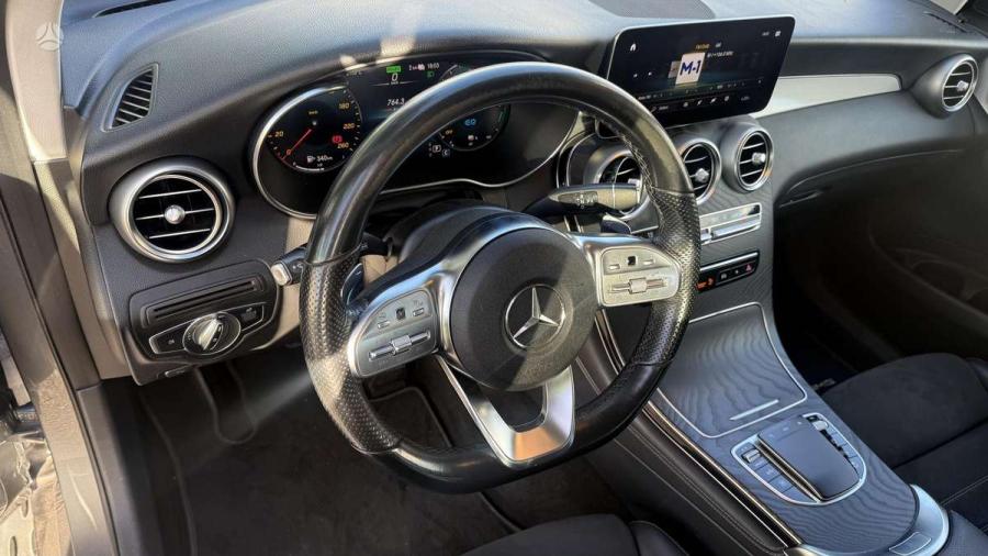 Pelēks Mercedes-Benz GLC 300 2021 Panevēža, ar dzinēja tilpumu 1.95 L un nobraukumu 119 tūkst. km par 26900 €, foto 26 vietnē AUTOMOTO.COM.LV