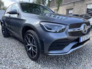 Pelēks Mercedes-Benz GLC 300 2021 Kauņa, ar dzinēja tilpumu 1.95 L un nobraukumu 95 tūkst. km par 33500 €, foto  vietnē AUTOMOTO.COM.LV