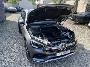 Pelēks Mercedes-Benz GLC 300 2021 Kauņa, ar dzinēja tilpumu 1.95 L un nobraukumu 95 tūkst. km par 33500 €, foto 3 vietnē AUTOMOTO.COM.LV