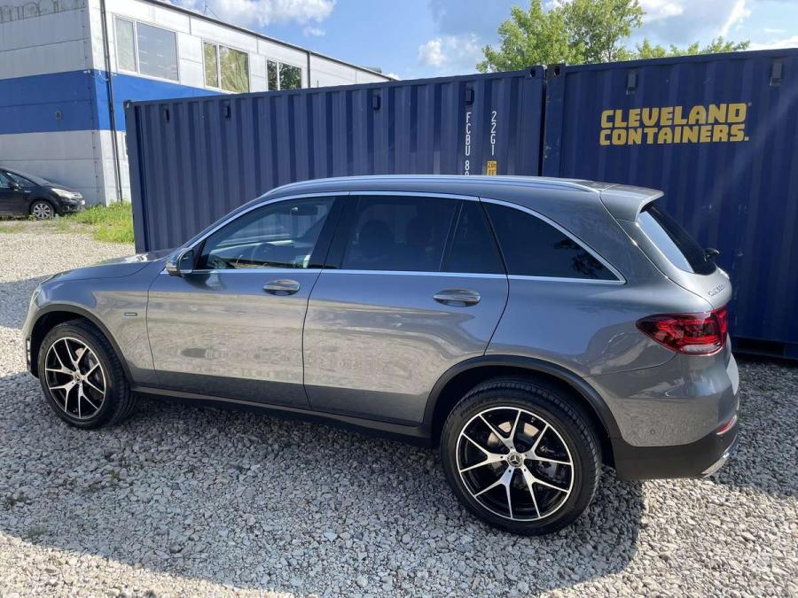 Pelēks Mercedes-Benz GLC 300 2021 Kauņa, ar dzinēja tilpumu 1.95 L un nobraukumu 95 tūkst. km par 33500 €, foto 6 vietnē AUTOMOTO.COM.LV