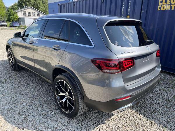 Mercedes-Benz GLC 300 2021 Kauņa vietnē Pelēks Mercedes-Benz GLC 300 2021 Kauņa, ar dzinēja tilpumu 1.95 L un nobraukumu 95 tūkst. km par 33500 €, foto 7 vietnē AUTOMOTO.COM.LV