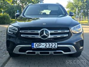 Pelēks Mercedes-Benz GLC 300 2022 Rīga, ar dzinēja tilpumu 2.00 L un nobraukumu 195 tūkst. km par 27490 €, foto 3 vietnē AUTOMOTO.COM.LV