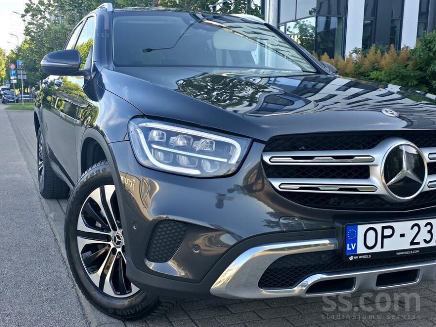 Pelēks Mercedes-Benz GLC 300 2022 Rīga, ar dzinēja tilpumu 2.00 L un nobraukumu 195 tūkst. km par 27490 €, foto 4 vietnē AUTOMOTO.COM.LV