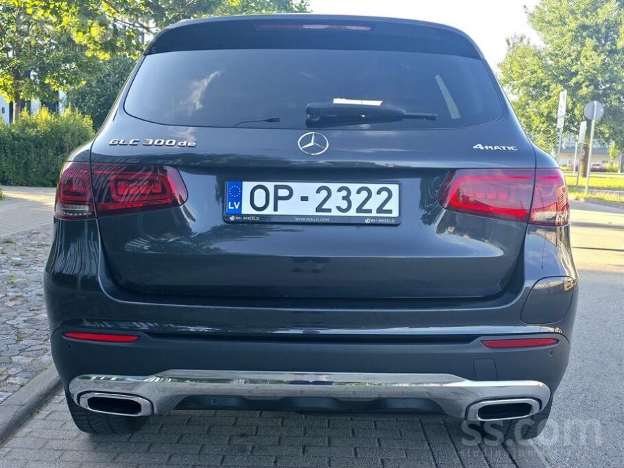Pelēks Mercedes-Benz GLC 300 2022 Rīga, ar dzinēja tilpumu 2.00 L un nobraukumu 195 tūkst. km par 27490 €, foto 7 vietnē AUTOMOTO.COM.LV