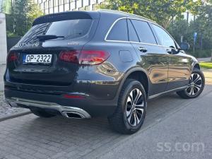 Pelēks Mercedes-Benz GLC 300 2022 Rīga, ar dzinēja tilpumu 2.00 L un nobraukumu 195 tūkst. km par 27490 €, foto 10 vietnē AUTOMOTO.COM.LV