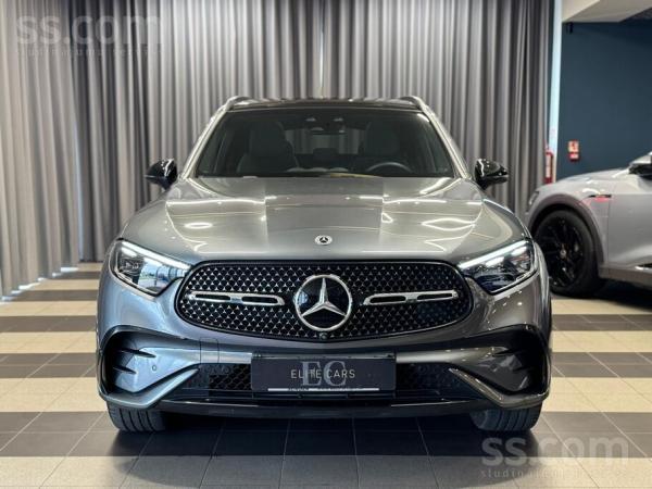Grey Mercedes-Benz GLC 300 2023 in Riga, with an engine capacity of 2.00 L and mileage of 63 thousand km for 53590 €, photo 3 on AUTOMOTO.COM.LV