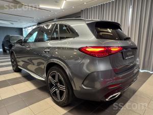 Pelēks Mercedes-Benz GLC 300 2023 Rīga, ar dzinēja tilpumu 2.00 L un nobraukumu 63 tūkst. km par 53590 €, foto 7 vietnē AUTOMOTO.COM.LV