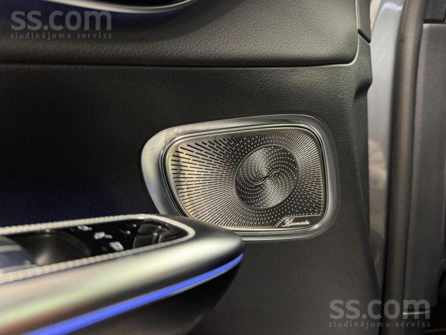 Pelēks Mercedes-Benz GLC 300 2023 Rīga, ar dzinēja tilpumu 2.00 L un nobraukumu 63 tūkst. km par 53590 €, foto 36 vietnē AUTOMOTO.COM.LV