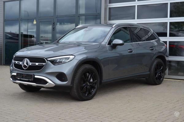 Grey Mercedes-Benz GLC 300 2023 in Vilnius, with an engine capacity of 2.00 L and mileage of 127 thousand km for 42000 €, photo 2 on AUTOMOTO.COM.LV