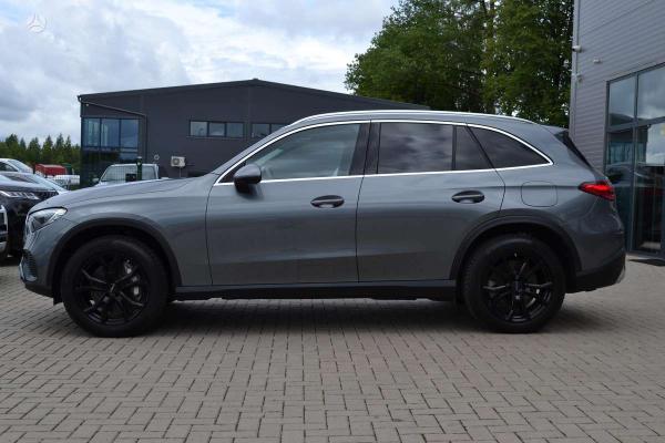 Grey Mercedes-Benz GLC 300 2023 in Vilnius, with an engine capacity of 2.00 L and mileage of 127 thousand km for 42000 €, photo 10 on AUTOMOTO.COM.LV