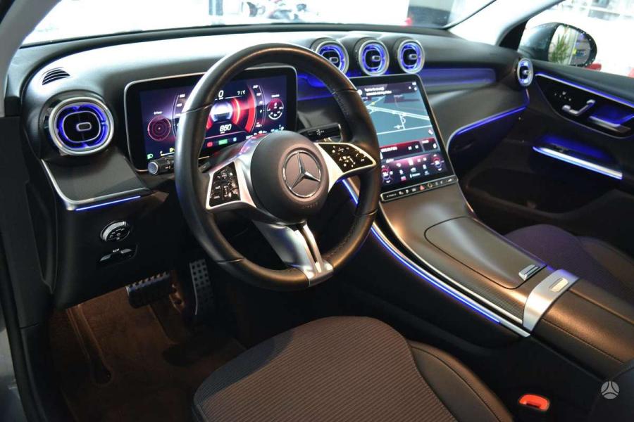 Серый Мерседес GLC 300 2023 в Вильнюс, объемом двигателя 2.00 л и пробегом 127 тыс. км за 43000 €, фото 38 на AUTOMOTO.COM.LV