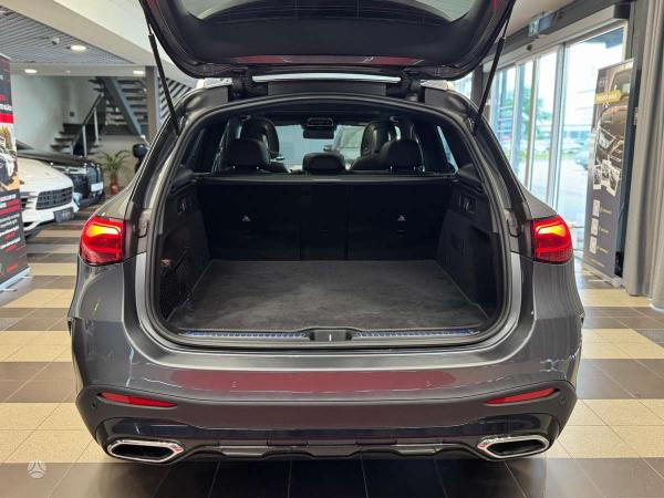 Grey Mercedes-Benz GLC 300 2023 in Riga, with an engine capacity of 2.00 L and mileage of 63 thousand km for 53590 €, photo 9 on AUTOMOTO.COM.LV