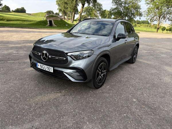 Pelēks Mercedes-Benz GLC 300 2023 Kauņa, ar dzinēja tilpumu 2.00 L un nobraukumu 69 tūkst. km par 48900 €, foto 3 vietnē AUTOMOTO.COM.LV