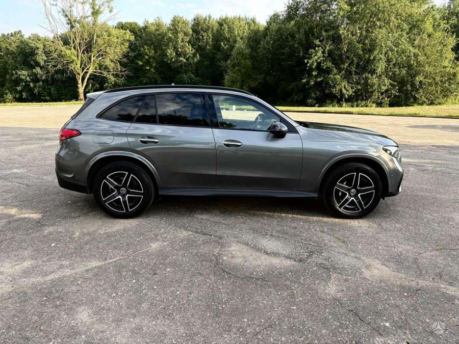Grey Mercedes-Benz GLC 300 2023 in Kaunas, with an engine capacity of 2.00 L and mileage of 69 thousand km for 48900 €, photo 8 on AUTOMOTO.COM.LV