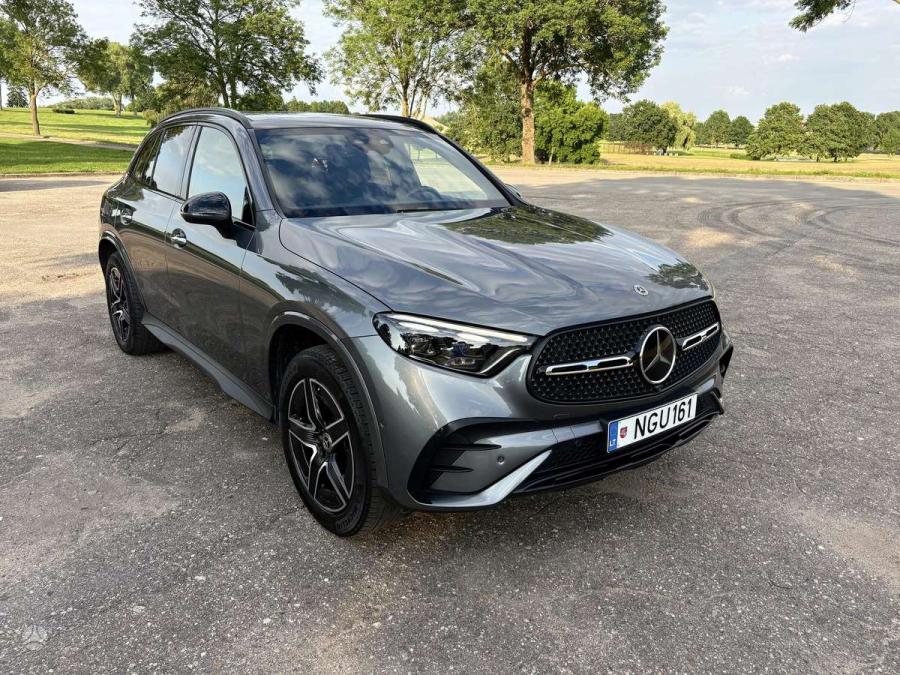 Grey Mercedes-Benz GLC 300 2023 in Kaunas, with an engine capacity of 2.00 L and mileage of 69 thousand km for 48900 €, photo 10 on AUTOMOTO.COM.LV