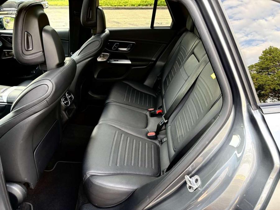 Grey Mercedes-Benz GLC 300 2023 in Kaunas, with an engine capacity of 2.00 L and mileage of 69 thousand km for 48900 €, photo 30 on AUTOMOTO.COM.LV