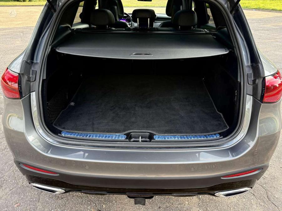 Grey Mercedes-Benz GLC 300 2023 in Kaunas, with an engine capacity of 2.00 L and mileage of 69 thousand km for 48900 €, photo 32 on AUTOMOTO.COM.LV