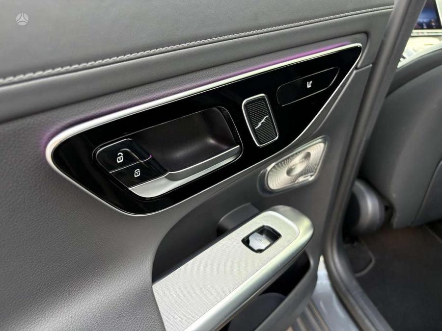 Серый Мерседес GLC 300 2024 в Каунас, объемом двигателя 2.00 л и пробегом 50 тыс. км за 49000 €, фото 30 на AUTOMOTO.COM.LV
