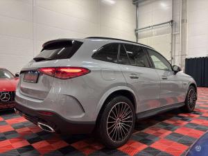 Pelēks Mercedes-Benz GLC 300 2024 Viļņa, ar dzinēja tilpumu 2.00 L un nobraukumu 25 tūkst. km par 55990 €, foto 5 vietnē AUTOMOTO.COM.LV