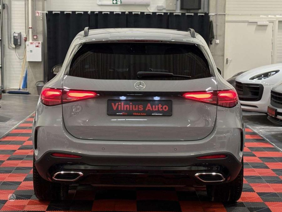 Pelēks Mercedes-Benz GLC 300 2024 Viļņa, ar dzinēja tilpumu 2.00 L un nobraukumu 25 tūkst. km par 55990 €, foto 6 vietnē AUTOMOTO.COM.LV