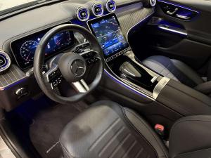 Pelēks Mercedes-Benz GLC 300 2024 Viļņa, ar dzinēja tilpumu 2.00 L un nobraukumu 25 tūkst. km par 55990 €, foto 12 vietnē AUTOMOTO.COM.LV