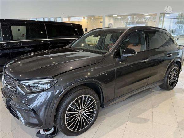 Grey Mercedes-Benz GLC 300 2026 in Kaunas, with an engine capacity of 2.00 L and mileage of 0 thousand km for 80405 €, photo 1 on AUTOMOTO.COM.LV