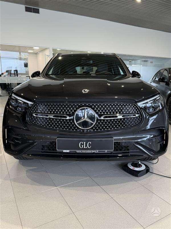 Grey Mercedes-Benz GLC 300 2026 in Kaunas, with an engine capacity of 2.00 L and mileage of 0 thousand km for 80405 €, photo 3 on AUTOMOTO.COM.LV