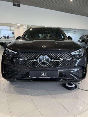 Grey Mercedes-Benz GLC 300 2026 in Kaunas, with an engine capacity of 2.00 L and mileage of 0 thousand km for 80405 €, photo 3 on AUTOMOTO.COM.LV