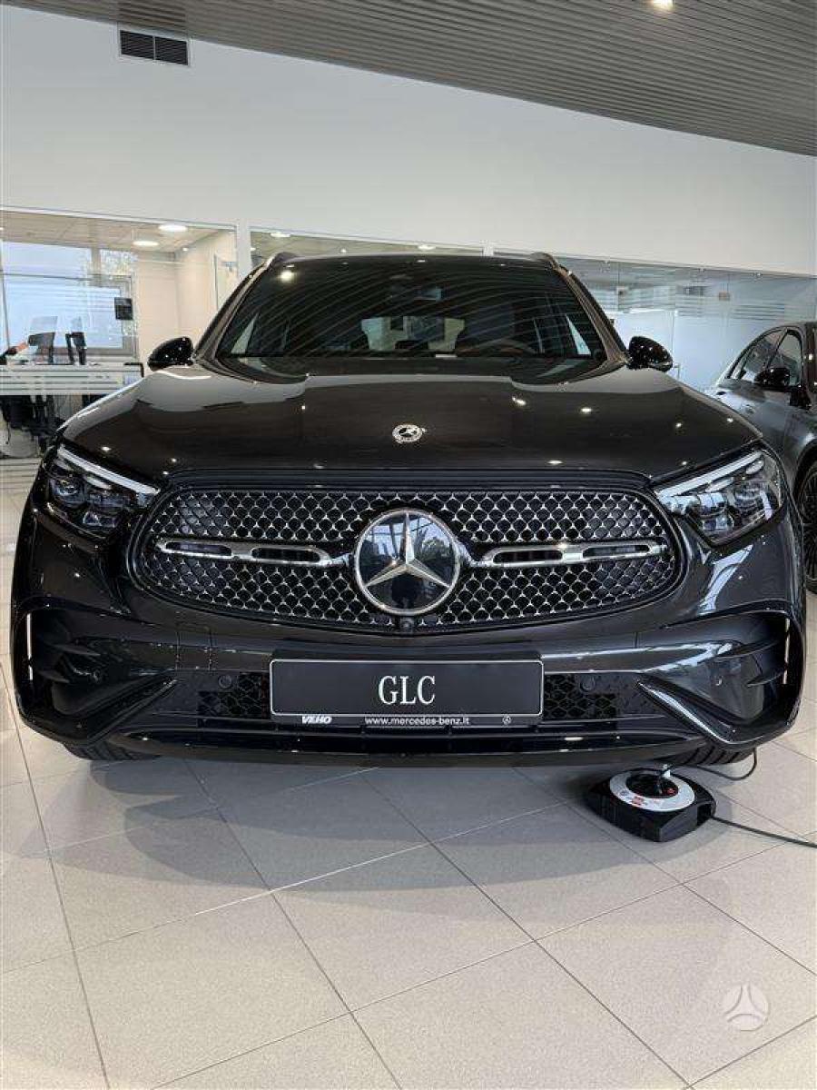Grey Mercedes-Benz GLC 300 2026 in Kaunas, with an engine capacity of 2.00 L and mileage of 0 thousand km for 80405 €, photo 3 on AUTOMOTO.COM.LV