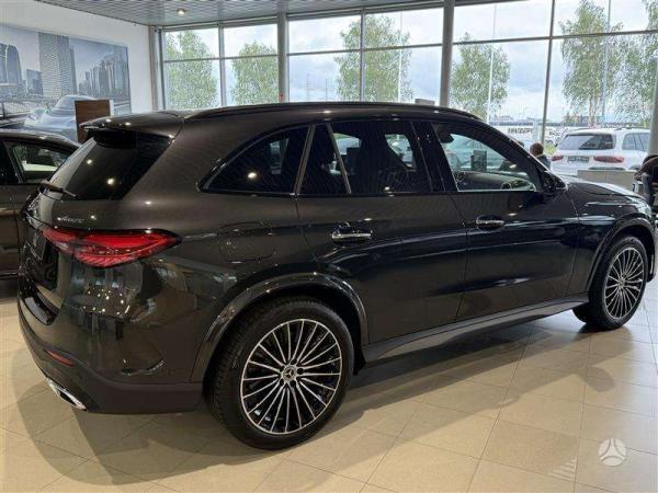 Grey Mercedes-Benz GLC 300 2026 in Kaunas, with an engine capacity of 2.00 L and mileage of 0 thousand km for 80405 €, photo 5 on AUTOMOTO.COM.LV