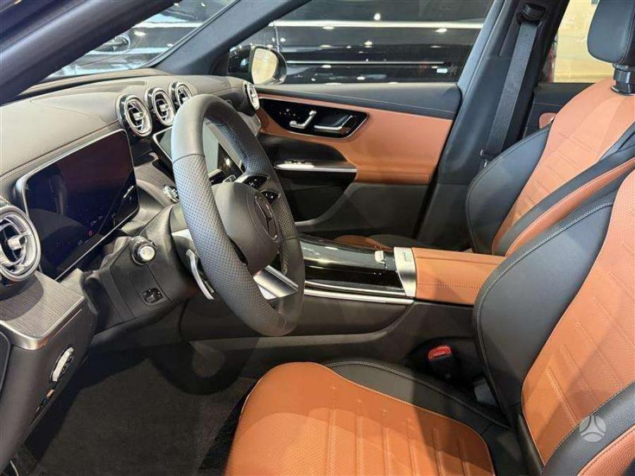 Grey Mercedes-Benz GLC 300 2026 in Kaunas, with an engine capacity of 2.00 L and mileage of 0 thousand km for 80405 €, photo 8 on AUTOMOTO.COM.LV