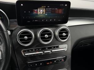 Pelēks Mercedes-Benz GLC 300 2020 Pērnava, ar dzinēja tilpumu 3.00 L un nobraukumu 168 tūkst. km par 34900 €, foto 35 vietnē AUTOMOTO.COM.LV