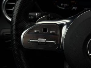 Pelēks Mercedes-Benz GLC 300 2020 Pērnava, ar dzinēja tilpumu 3.00 L un nobraukumu 168 tūkst. km par 34900 €, foto 41 vietnē AUTOMOTO.COM.LV