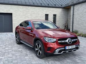 Sarkans Mercedes-Benz GLC 300 2020 Kauņa, ar dzinēja tilpumu 1.99 L un nobraukumu 71 tūkst. km par 40500 €, foto  vietnē AUTOMOTO.COM.LV