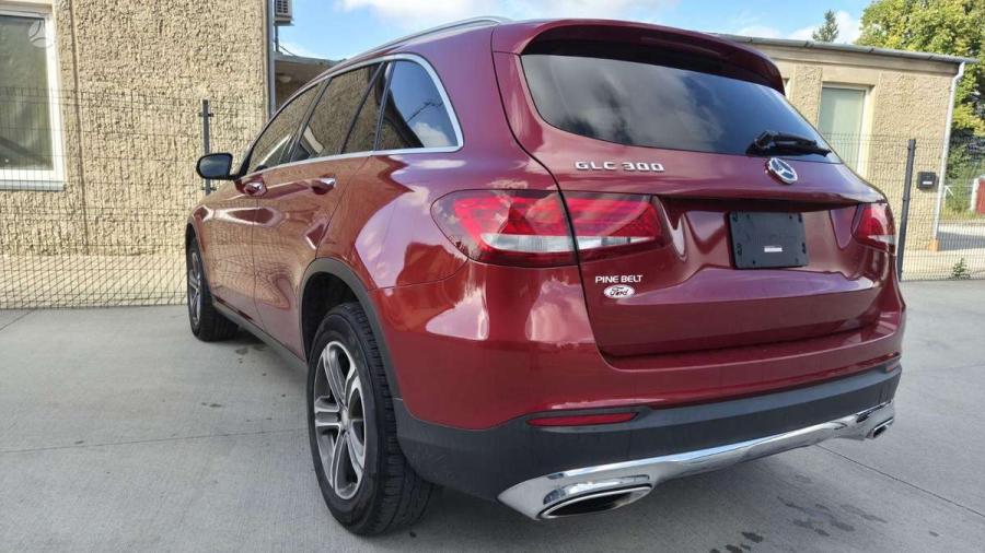 Sarkans Mercedes-Benz GLC 300 2016 Klaipėda, ar dzinēja tilpumu 2.00 L un nobraukumu 184 tūkst. km par 14500 €, foto 6 vietnē AUTOMOTO.COM.LV
