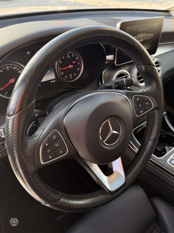 Balts Mercedes-Benz GLC 300 2016 Viļņa, ar dzinēja tilpumu 0.00 L un nobraukumu 130 tūkst. km par 24000 €, foto 10 vietnē AUTOMOTO.COM.LV